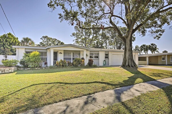 Spacious 4-bedroom Home With Pool - Tampa, FL