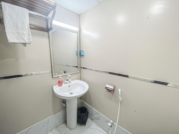 Luxury Superior Twin Room With Complete Amenities / Two Single Beds. - 克拉嗤