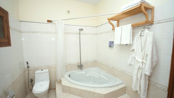 Fully Furnished Superior King / Twin With Complete Amenities. - Karachi