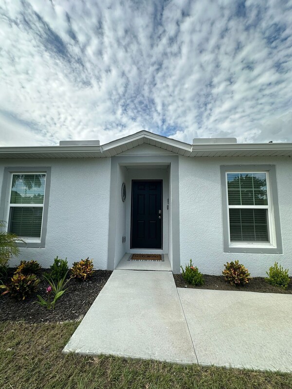 Spacious And Private Bedroom In A Modern New Home In Port Charlotte With Ac,wifi - Port Charlotte, FL