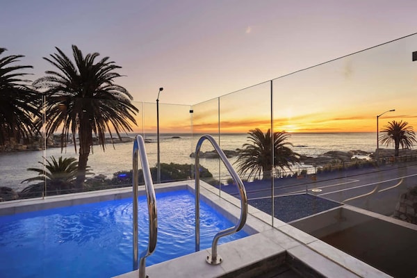 Bakoven Palms Villa - Ultra Lux Villa With Jacuzzi - Camps Bay