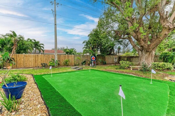 Pickleball & Play: Heated Pool, Games, Mini-golf - Bradenton