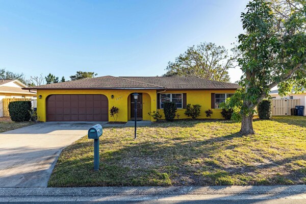 Sunny Escapes, 3 Br, Pool, 10 Min To Ami - Bradenton