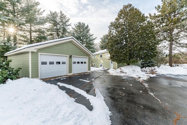 Family-friendly, King Bed, Outdoor Space, Pet-welcome - Intervale Lodge - Conway, NH