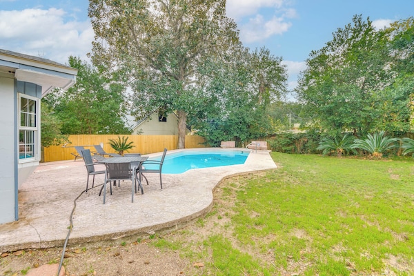Foosball Games & Al Fresco Dining: Pensacola Home! - Pensacola, FL