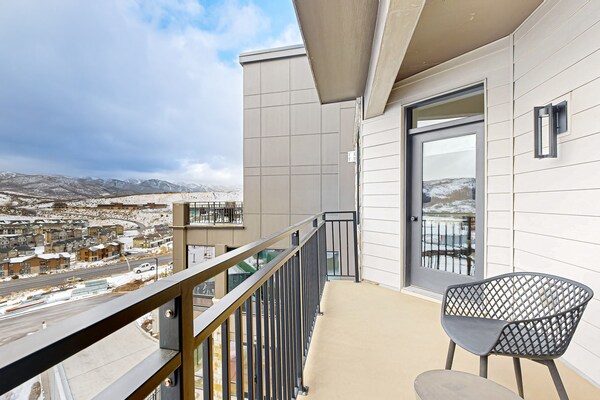 Beautiful Resort Condo With Incredible Amenities And Shuttle Service - Kamas, UT