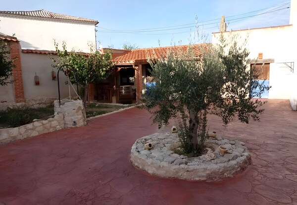 Casa Rural 'La Abuela Marcelina' Con Jardín Privado Y Wi-fi - Rueda