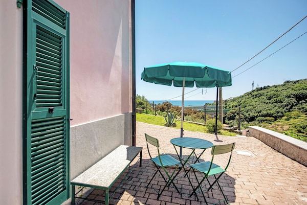 Appartement 'Zafferano Suites - Rosmarino' Avec Vue Sur La Mer, Terrasse Privée Et Wi-fi - Stella