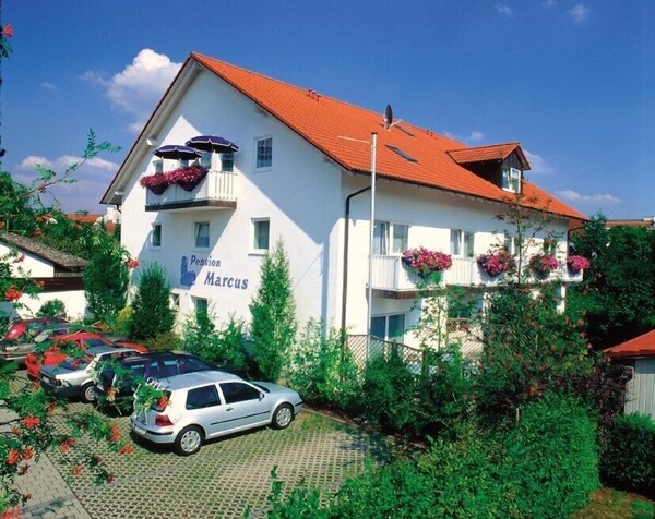 Ferienwohnung Parterre Mit Ost- Und Südbalkon (58 Qm) - Neustadt an der Donau