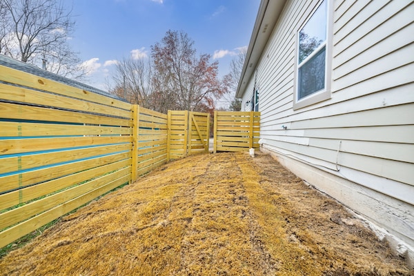 House_a Atlanta Zoo Private Parking Fully Fenced House 2 Bedroom 2bathroom - Atlanta, GA