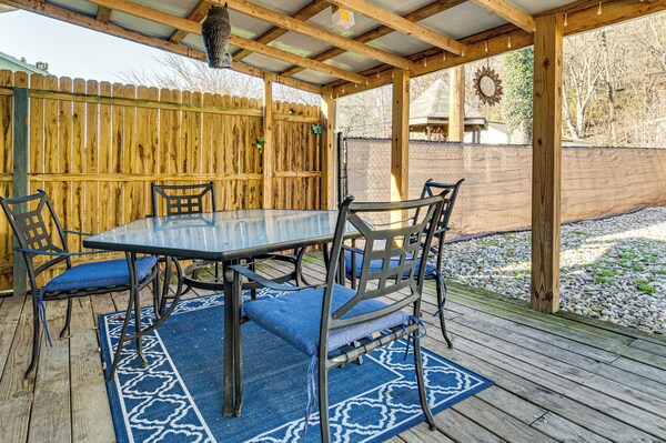East End River Retreat: Dogs Welcome! - Clifty Falls State Park, Madison