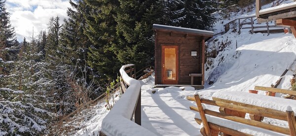 Chalet Alpl: Cozy Vacation Apartment In The Ski Area With Sauna, Whirlpool Tub & Fireplace - Carinthia