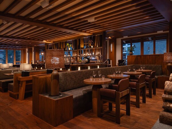Spacious Suite W/ King Comforts In Scenic Banff - Banff