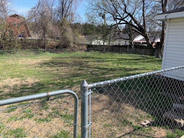 Boho Bungalow  2-bedroom House Professionally Cleaned In Delightful Fort Smith - Fort Smith, AR