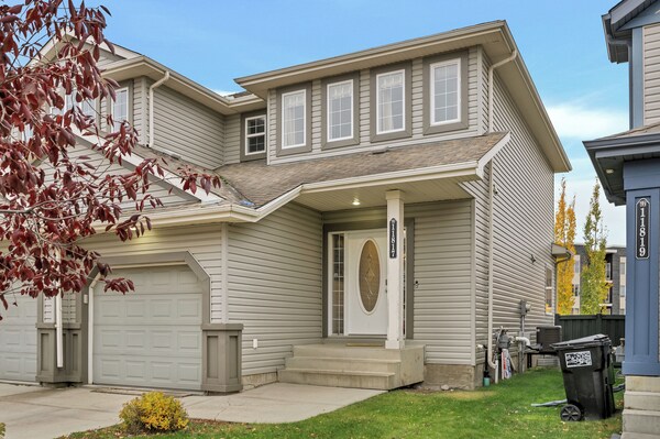 Ruth - 4 Bdrms, Central Ac, Bbq & Fenced Yard - Edmonton