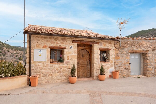 Casa Rural 'El Kubo' Con Vistas A La Montaña, Wi-fi Y Aire Acondicionado - Montanejos