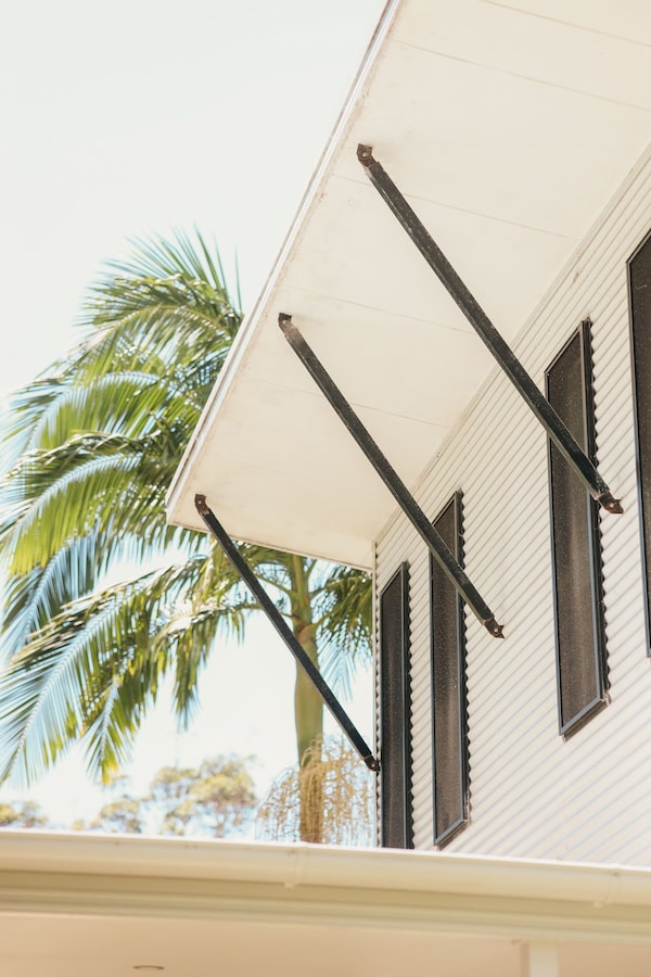 Kikis Beach House Is An Invitation From Our Family To Yours To Come Together. - Batemans Bay
