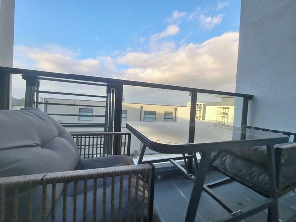 Tranquil 2-bedroom Apartment In Doncaster East With Ac, Wifi - Box Hill