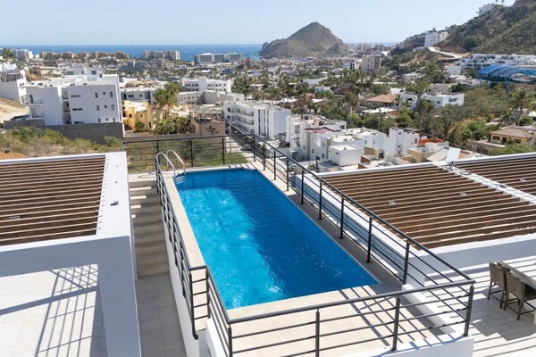 2 Br Wake Up To Unique Views From Your Balcony - 카보산루카스