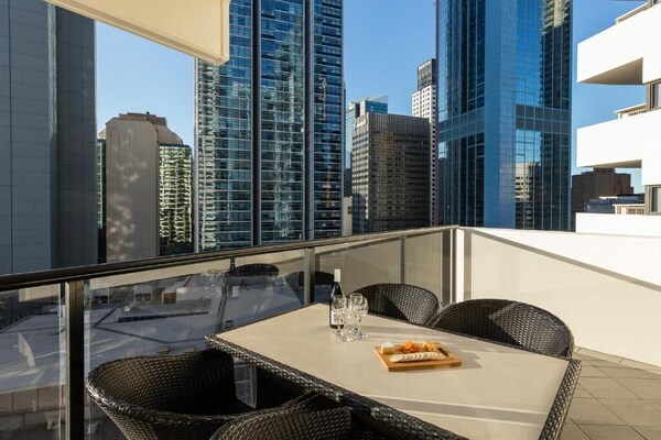 Gorgeous 2-bedroom Suite At Kent Street, Sydney Cbd - 