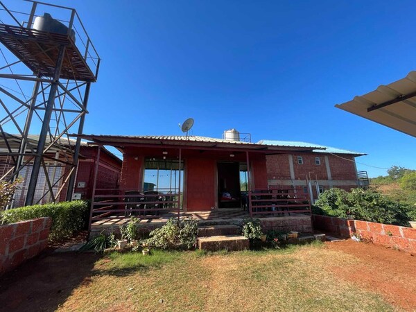 Marvelous 3-bedroom Villa In Mahabaleshwar With Stunning Views - Mahabaleshwar