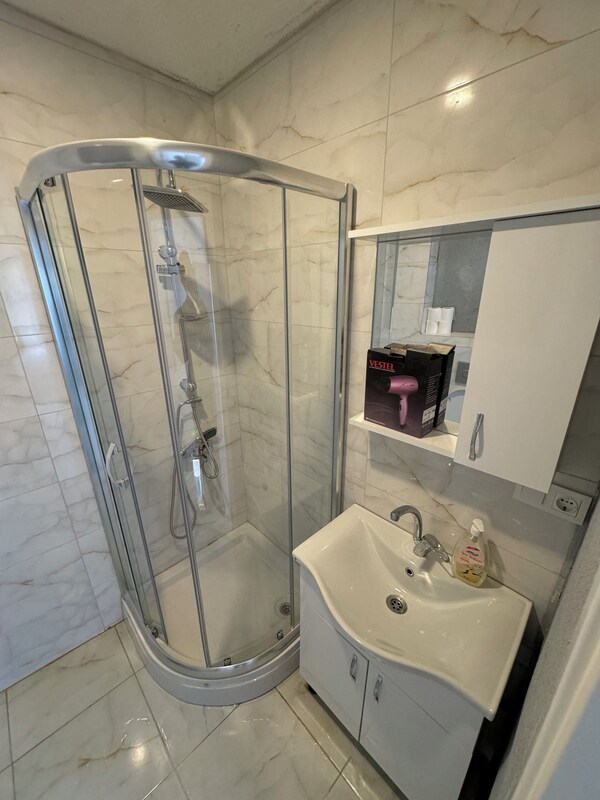 Cozy Apartment In Delightful Istanbul With Ac, Wifi Wıth Great Location - Beyoğlu