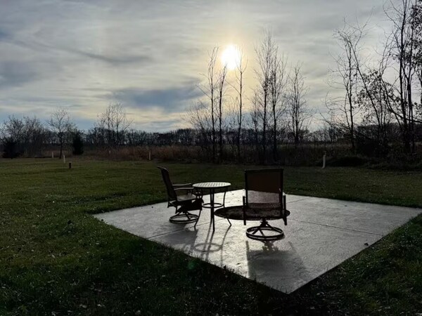 Broken Willow Bungalow - Eau Claire, WI