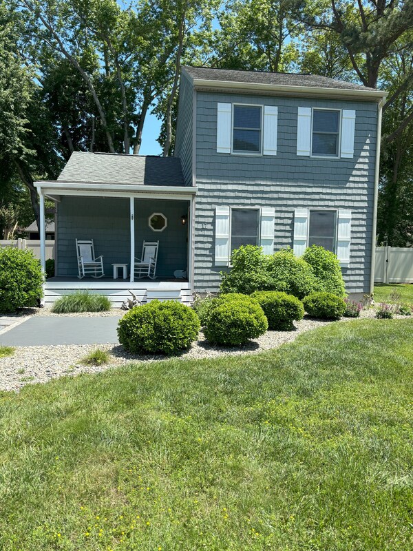 New! Charming Cottage, Pet Friendly, Hot Tub, Dock & Pool Access-2 Mi To Beach - Delaware