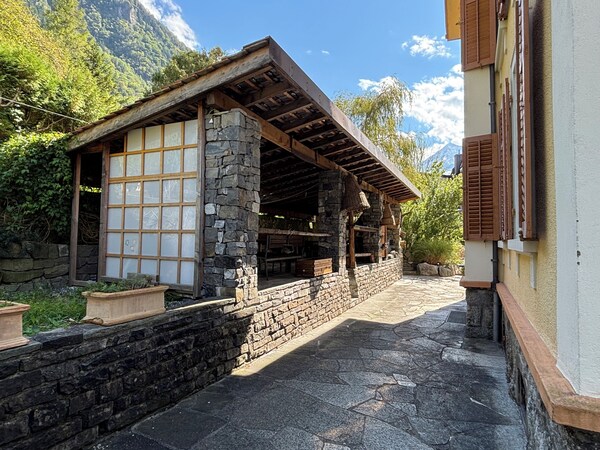 3-bedroom Apartment In A Villa, Erstfeld - Kanton Uri