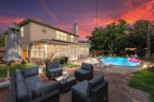 Escape Haven: Pool, Backyard Bliss, Sunroom\n\n - Katy, TX