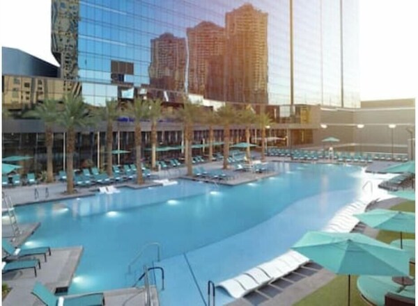 Hilton Grand Vacations Club Elara Center Strip Las Vegas - Las Vegas, NV