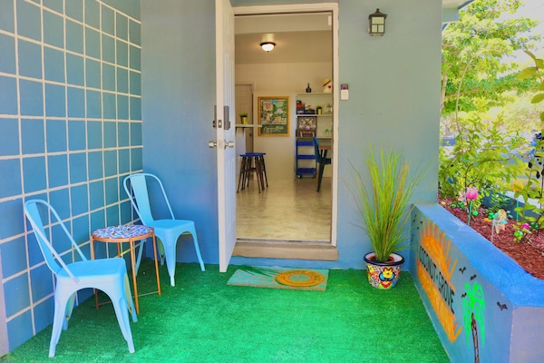 Coconut Grove House, 1 Block To Cocowalk, 1 Mile To Gables, 4 Miles To Brickell - Miami, FL