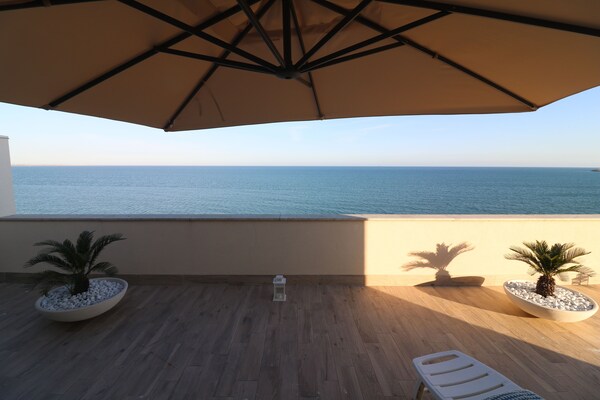 Terrazza Delle Sirene - Appartamento Attico Fronte Mare A Pozzallo - Pozzallo