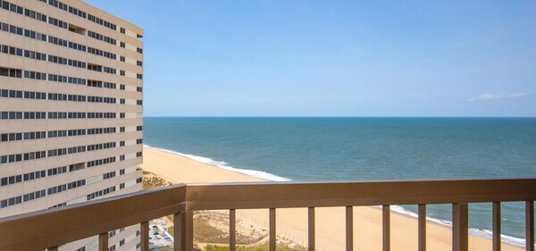 Seaside Queens Room, Ashore Resort, Ocean Panorama, Beachfront Retreat, 2 Rooms - Ocean City, MD