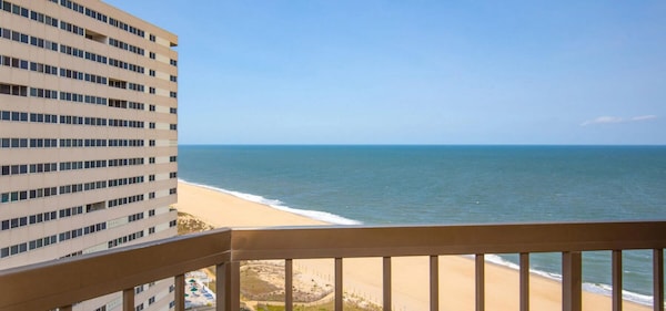 Amazing Ocean View Rooms W/ Balcony | Outdoor Pool Access | Steps To Beach - Bethany Beach, DE