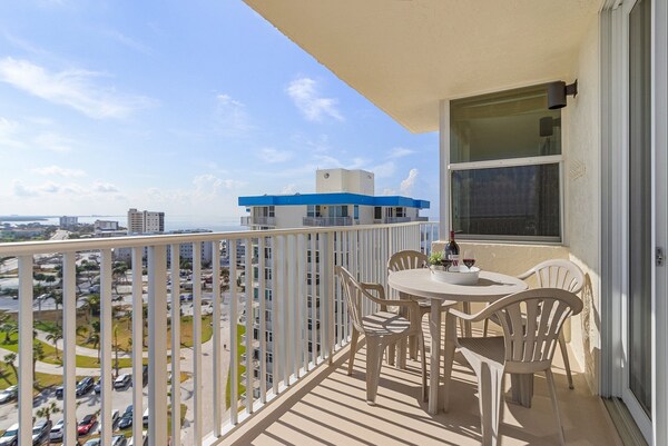 Ocean View Condo, Heated Pool, Tennis -Surf's Up - Fort Myers Beach, FL