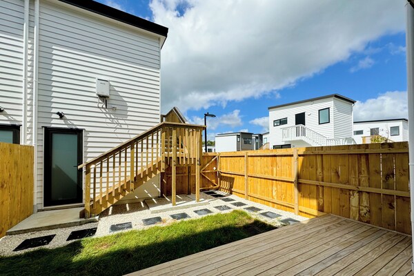 Cozy 3 Bedroom In Ideal South Auckland Location - Clevedon