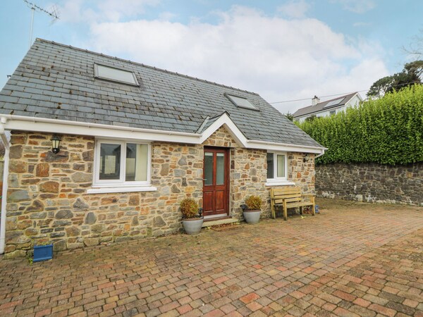 Trevone, Pet Friendly, Country Holiday Cottage In Goodwick - Fishguard