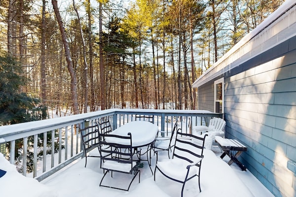 Mountain Home Near Shops, Hiking, Skiing, Restaurants & Brewery - Conway, NH