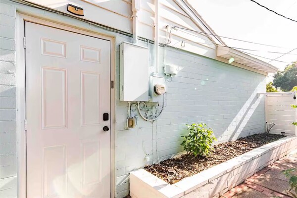 Downtown Walkable Wfh With Free Washer And Dryer Private Bed & Bath - Lake Jackson, Maitland