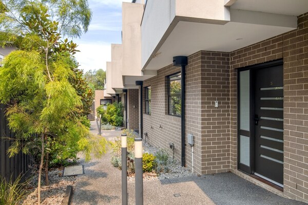 Relaxing Family Townhouse Near Melbournes Cbd - Brunswick
