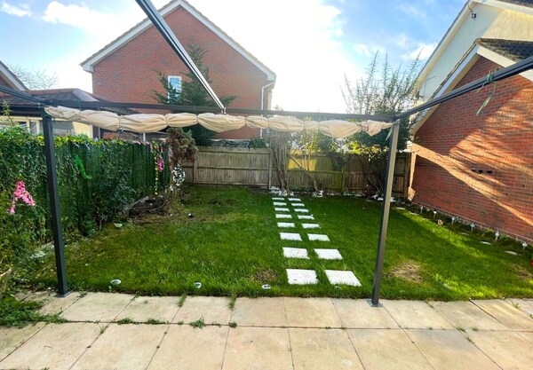 Bright & Spacious 3bedroom/1bathroom With W/c Pet-friendly House With Garden - Hayes