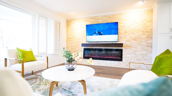 Grand Lux 4br Prime Location + Serene Yard - San José