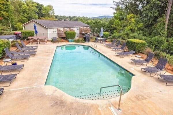 Overlook Club G2 L Spacious And Cozy - Alpharetta, GA