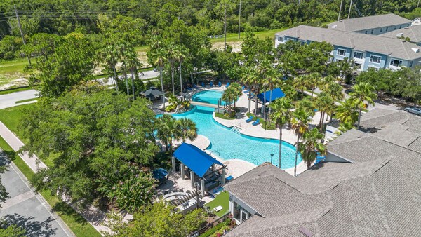 Stylish 2-bed/2-bath Tampa Apartment: Comfort Meets Convenience For Corporate Travelers - Tampa, FL