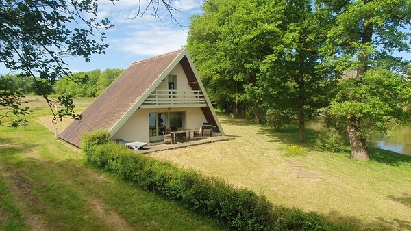Rural 2 Bedroom Fully Equiped Chalet, 1 Of 2, By Lake Near Chaillac Sleeps Max 6 - Centro