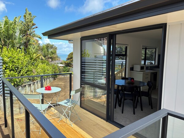 Newly Built Self-contained Auxiliary Unit In Awesome Thornton Bay - Thames