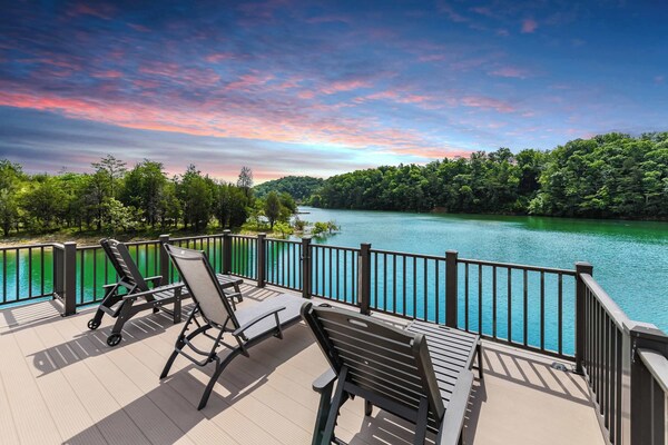 Knasgowa - Direct Lake Front House Retreat - White Pine, TN