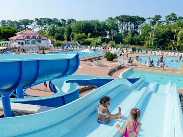 Maison Sur Golf, Résidence Privée / Piscine Chauffée - Plage du Veillon