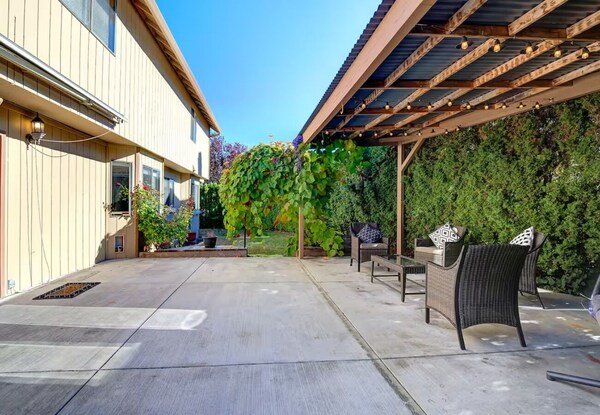 Bridging The Gorge & City: Your Cozy Home! - Troutdale, OR